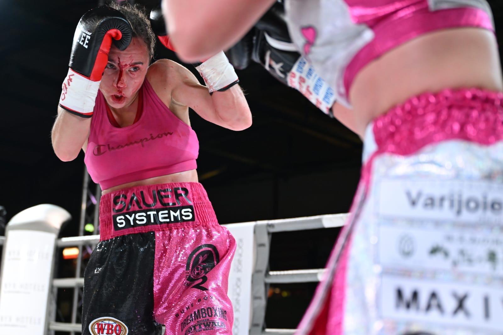 Blut, Mut und Titel: Sarah Bohrmann wird Doppel-Weltmeisterin! 🥊 ...